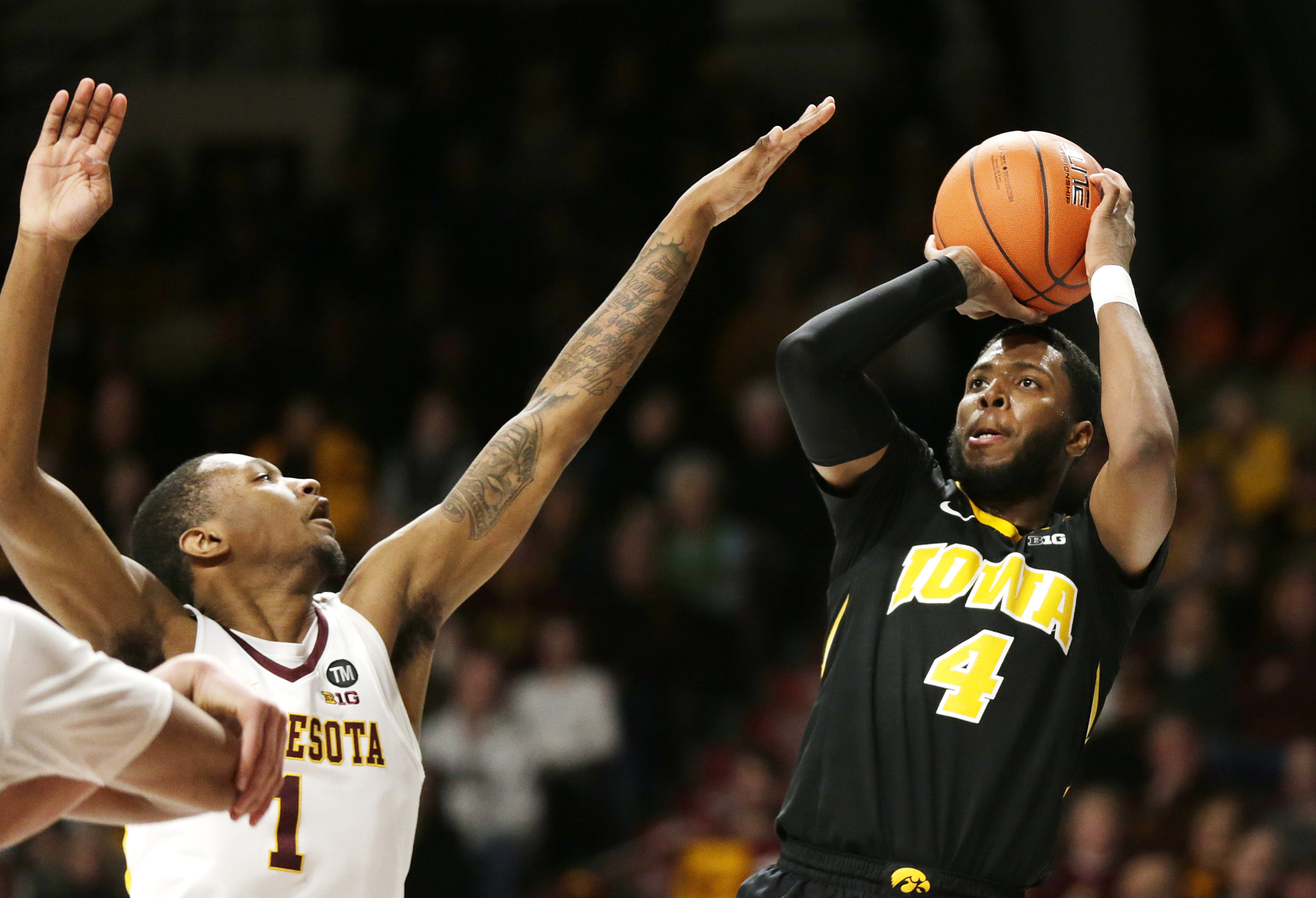 Iowa grad transfer Isaiah Moss signs with Kansas | News, Sports, Jobs ...